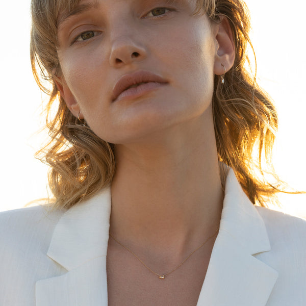 Eos necklace baguette diamond and gold – eikosi dyo